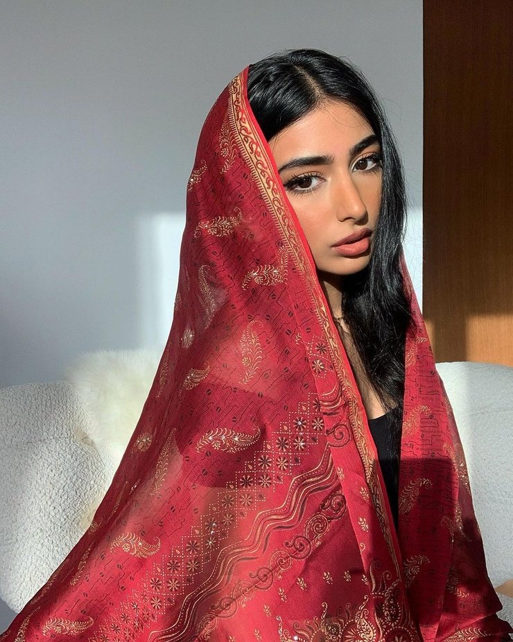 Picture of Iffat Marashi