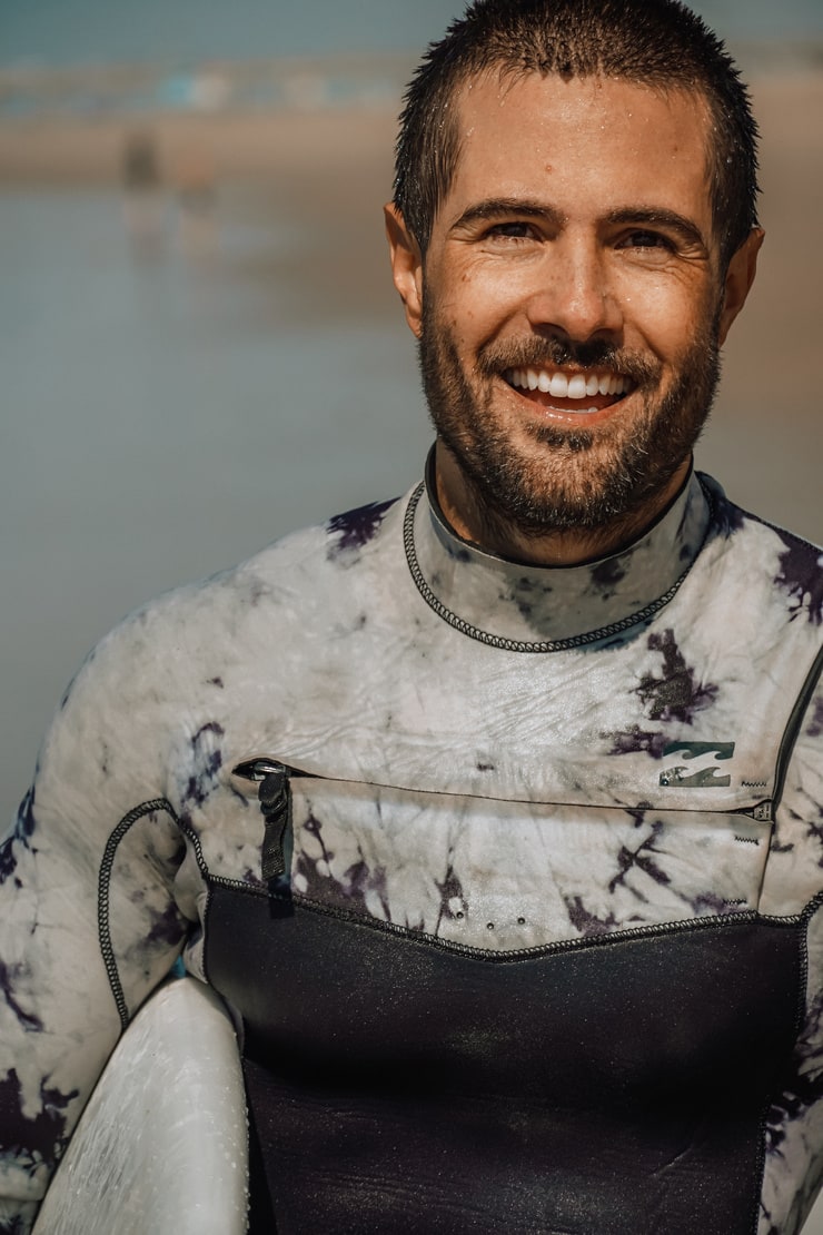 Paul Vandervort surfing