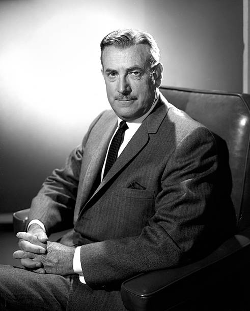Raymond Bailey