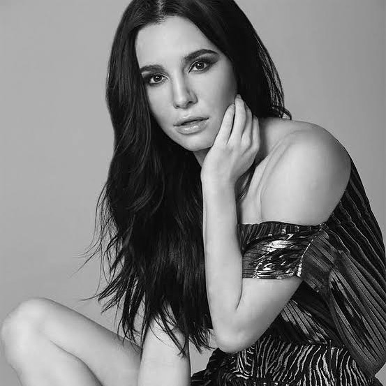 Martha Higareda picture