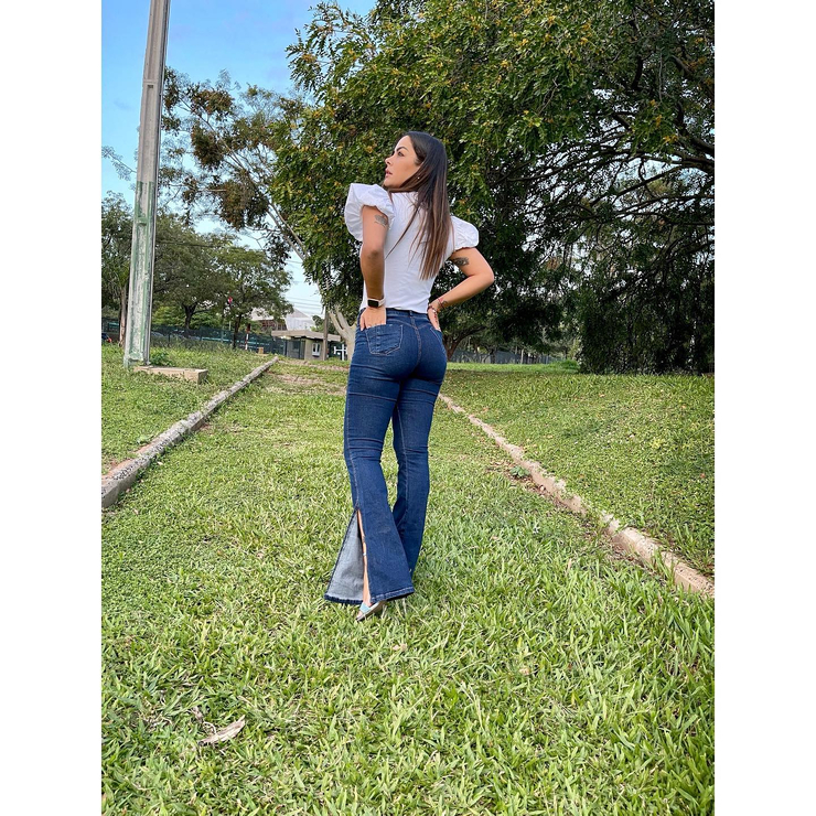 Image of Larissa Riquelme