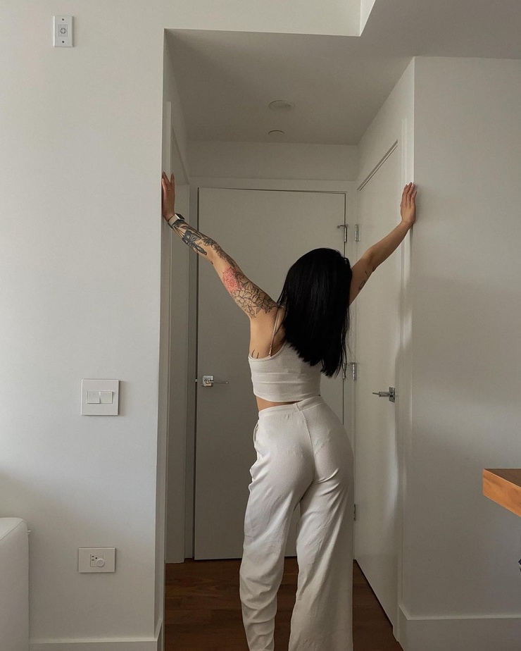 Picture of Angel Zheng