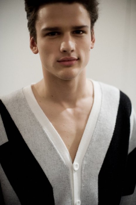 Picture of Simon Nessman