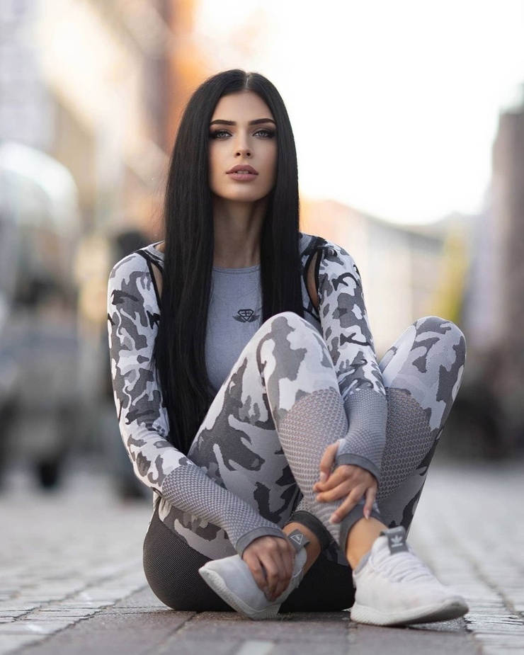 Jacqueline Neubauer image