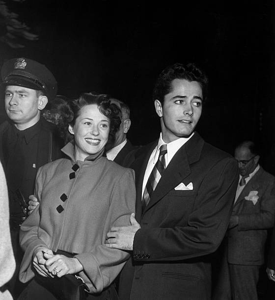 Pati Behrs, John Derek