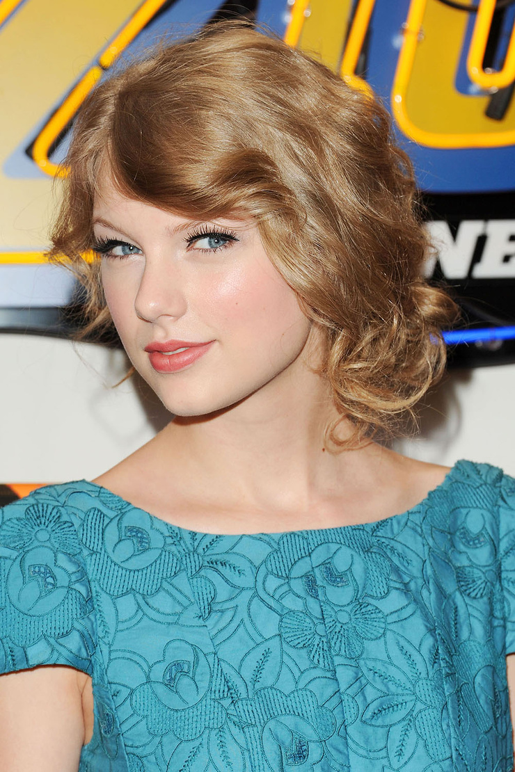 Taylor Swift image