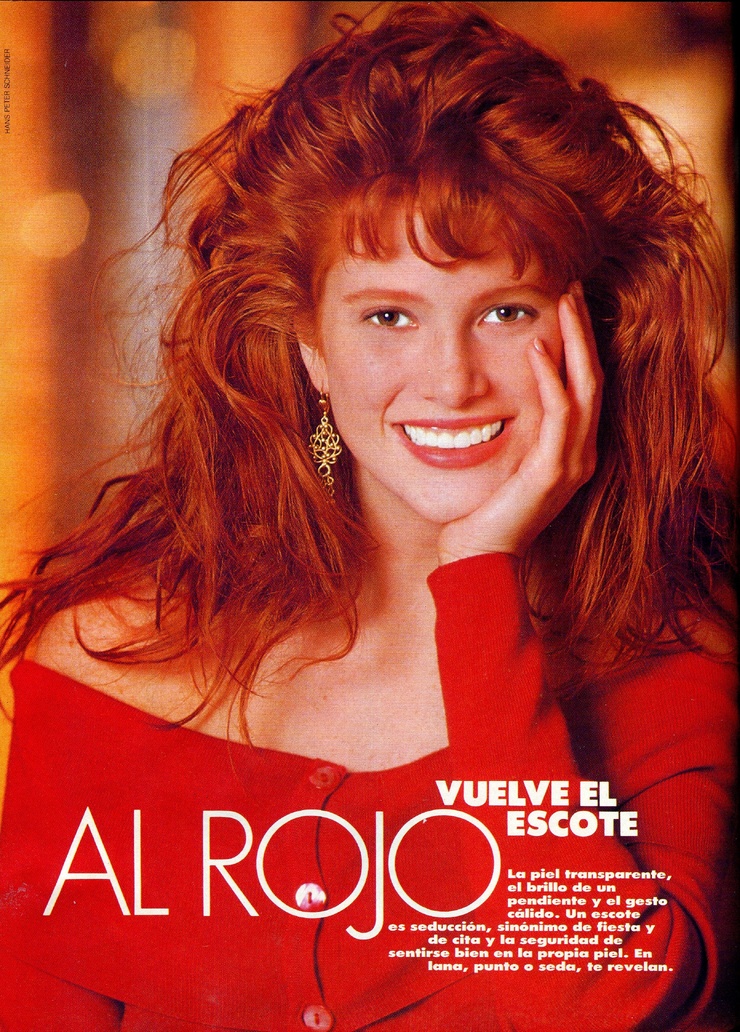 Picture of Angie Everhart