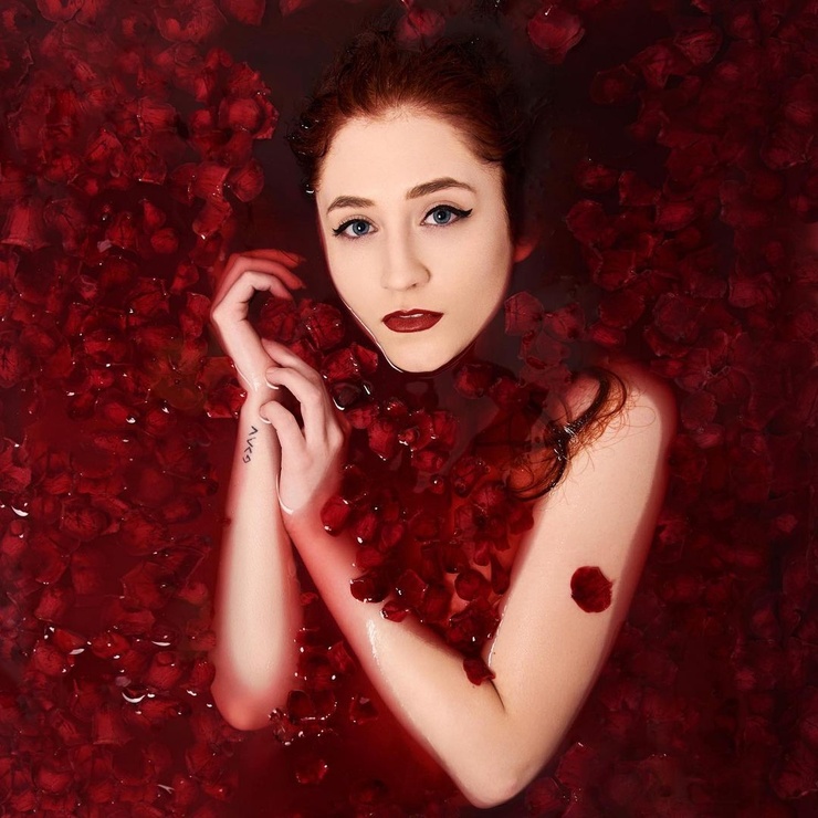 Picture of Janet Devlin