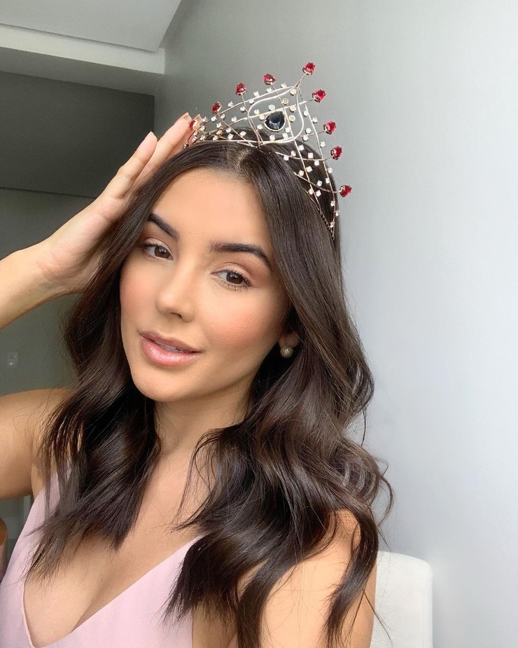 Picture of Caroline Andrade