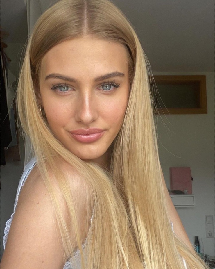 Picture of Anna Stock