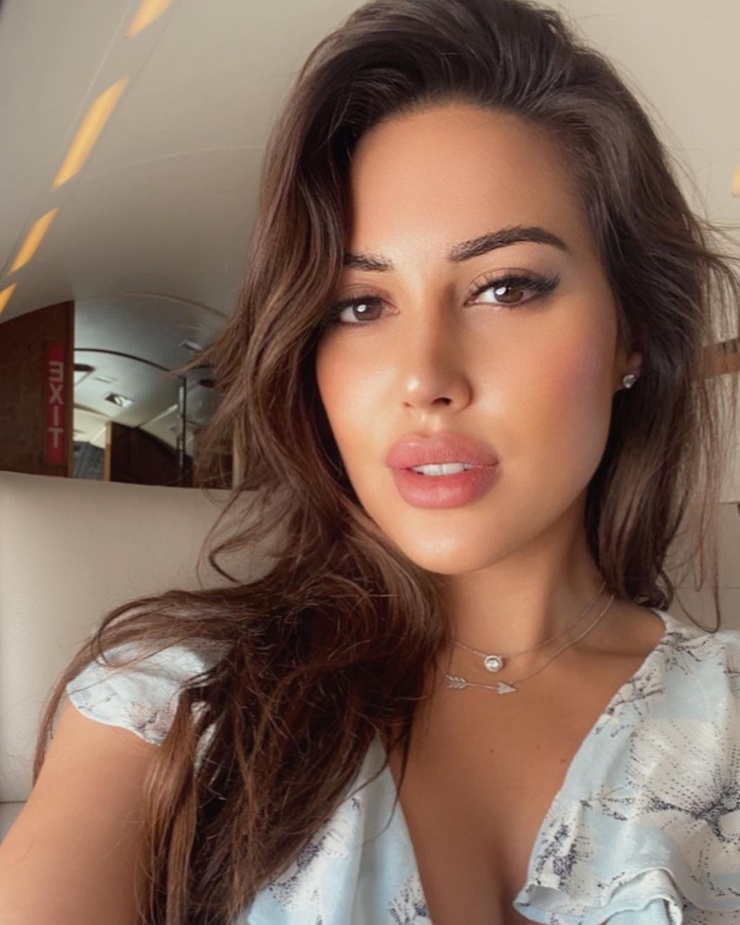 Estrella Nouri image