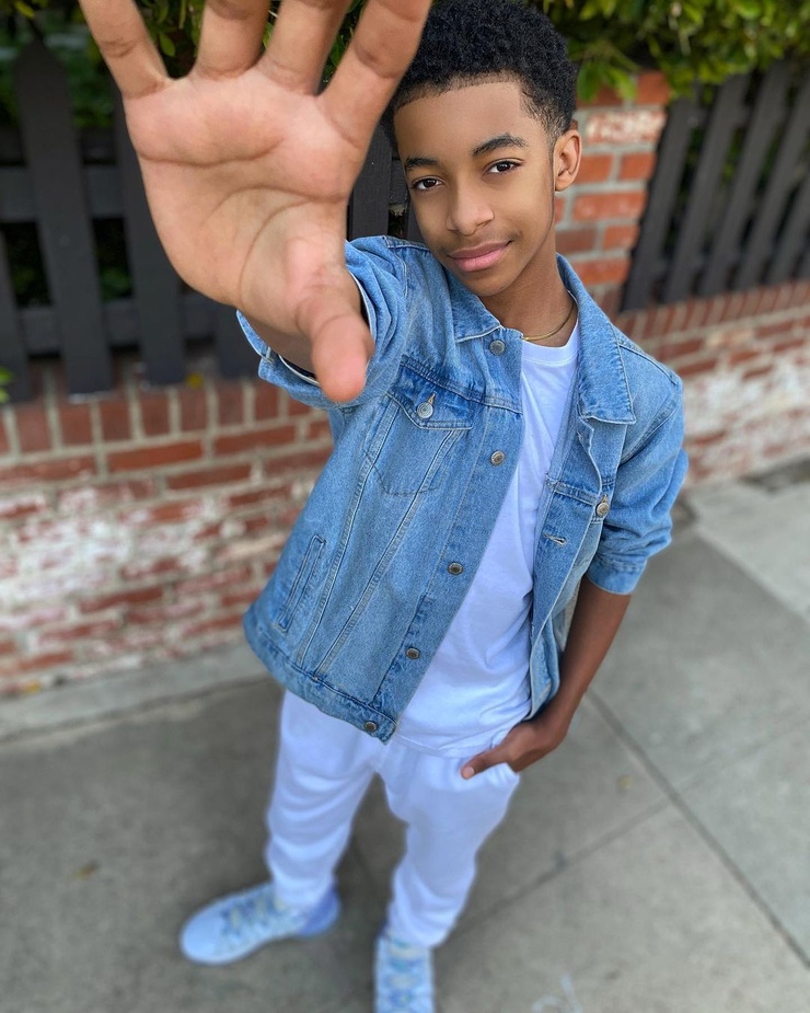 Picture of Isaiah Russell-Bailey