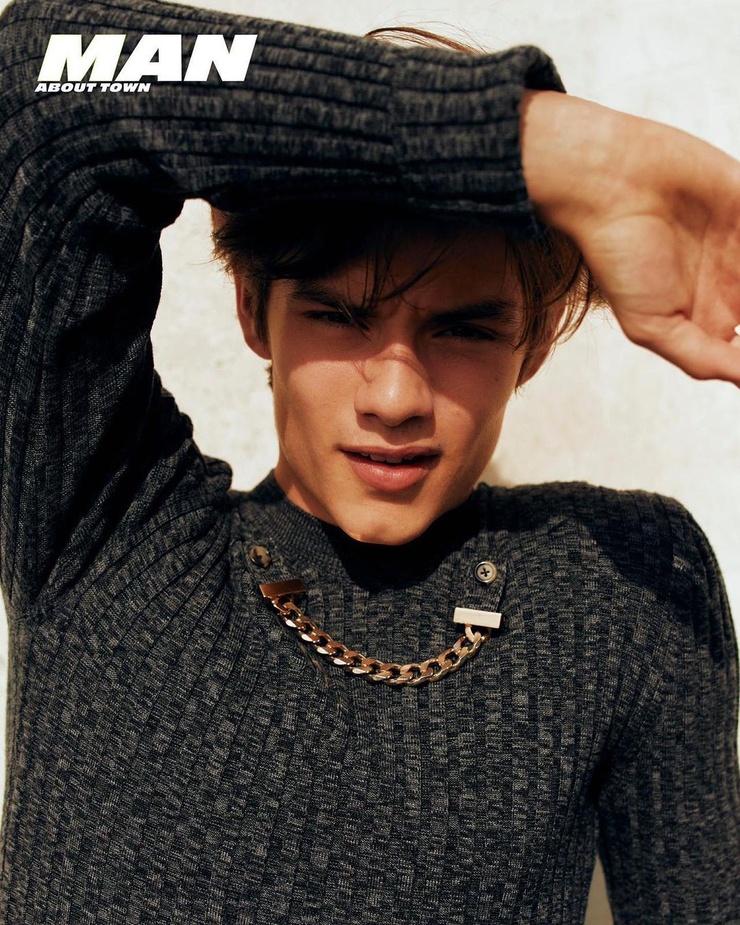 Image of Louis Partridge