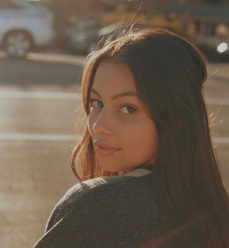 Fiona Barron image