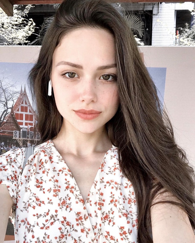 Picture of Lisa Rosh