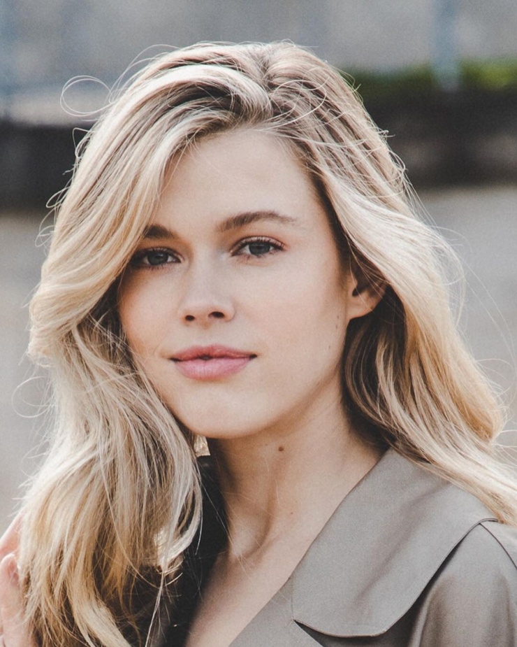 Image of Victoria Lee