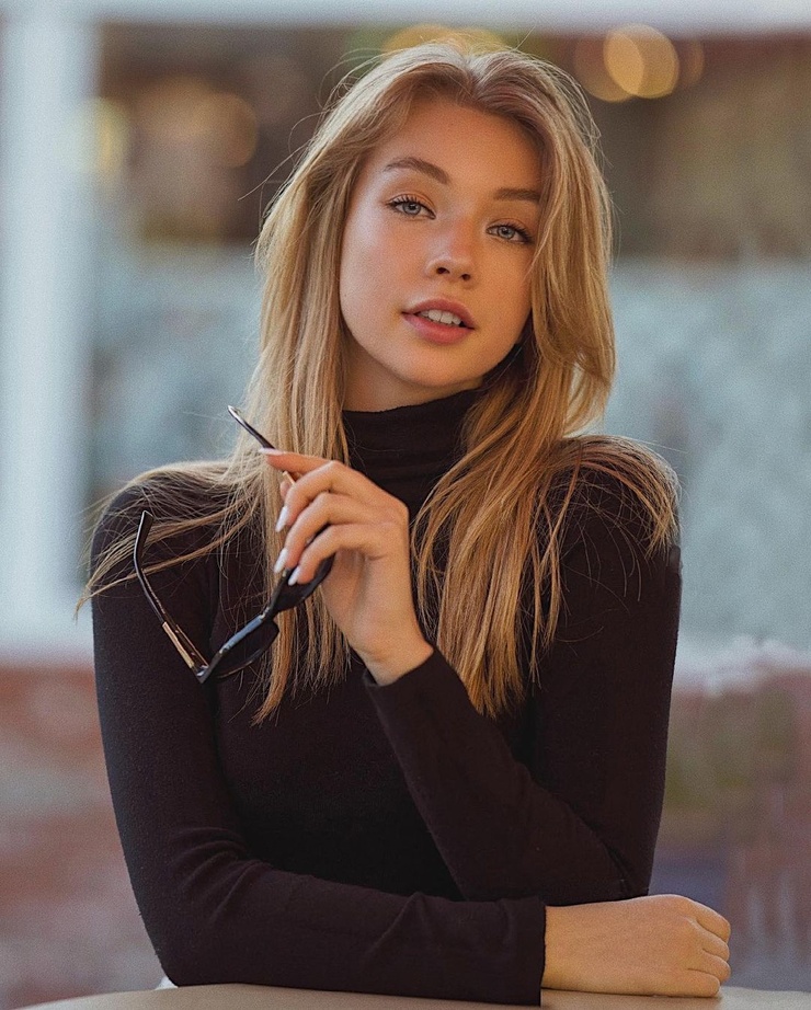 Karolina Demy image