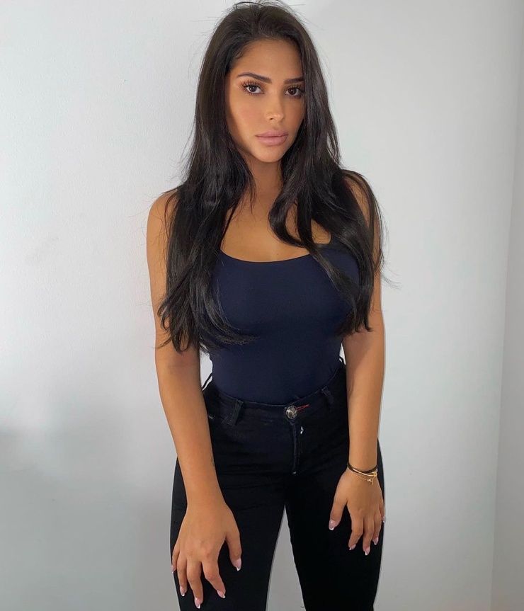 Ana Paula Saenz image