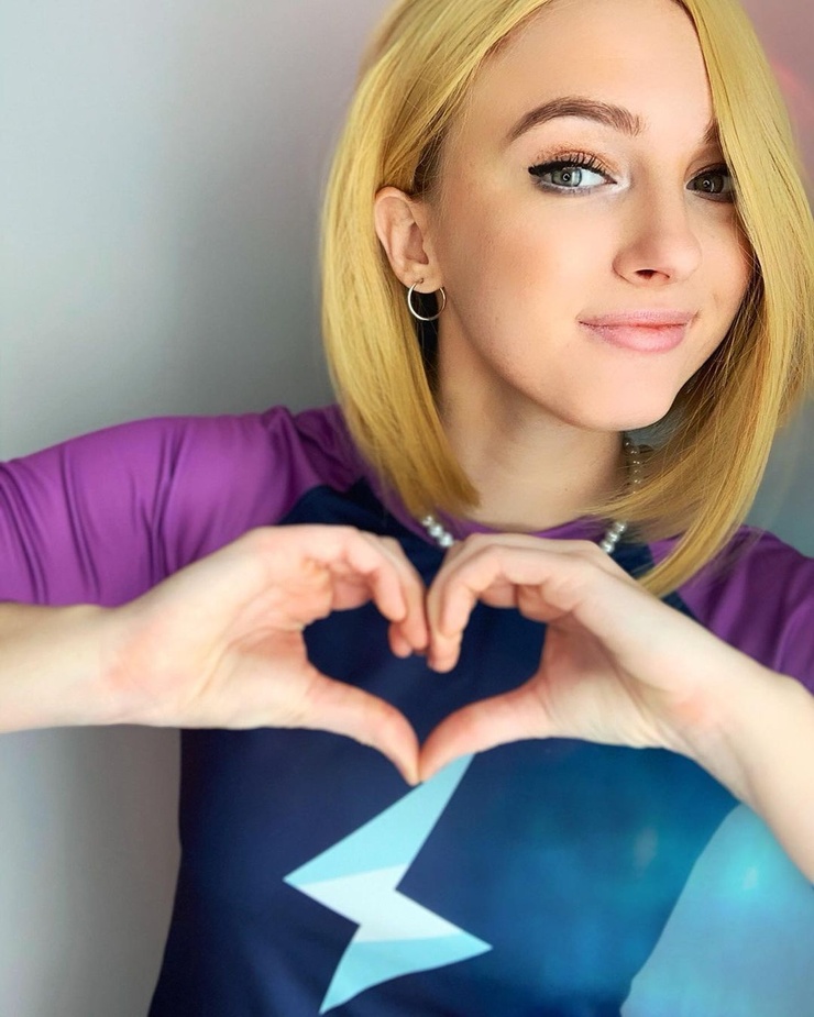 Picture of Michaela Lee