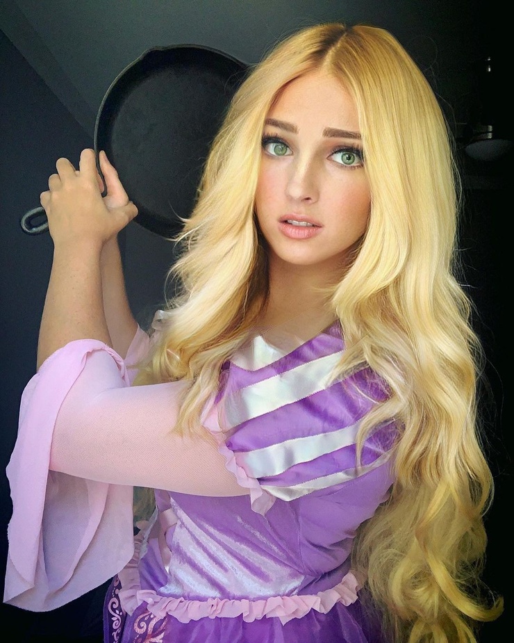 Picture of Michaela Lee