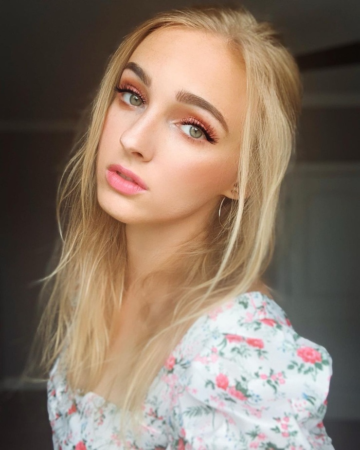 Picture of Michaela Lee