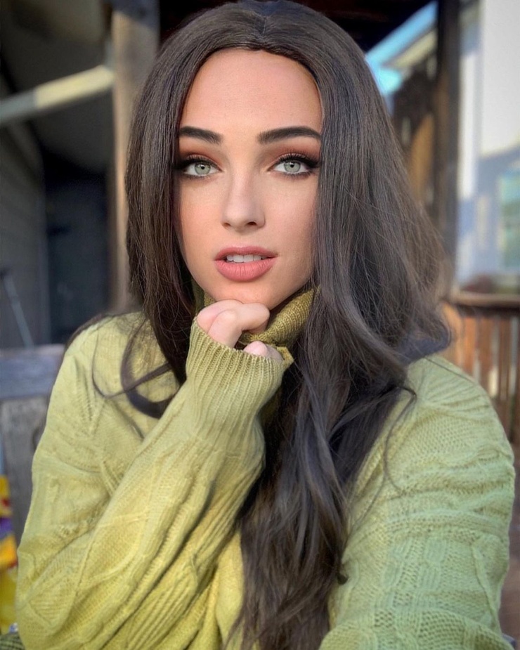 Picture of Michaela Lee