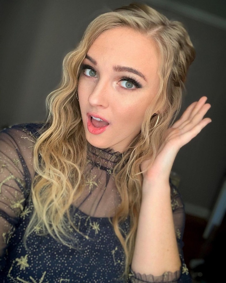 Picture of Michaela Lee