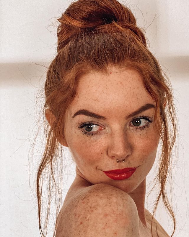 Picture of Laura Roxanna