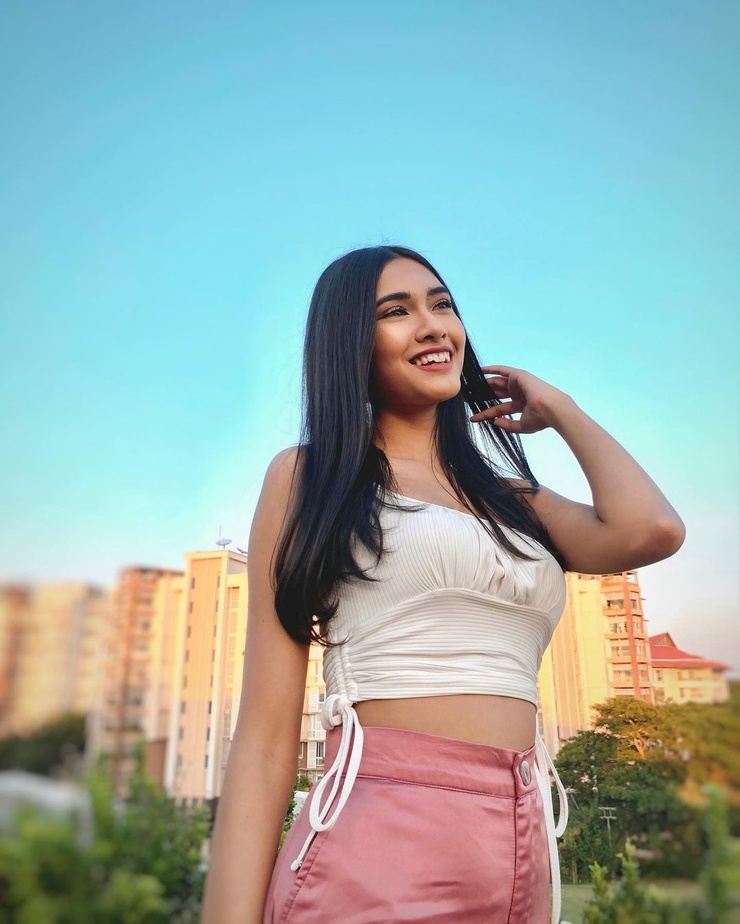 Picture of Thuzar Wint Lwin