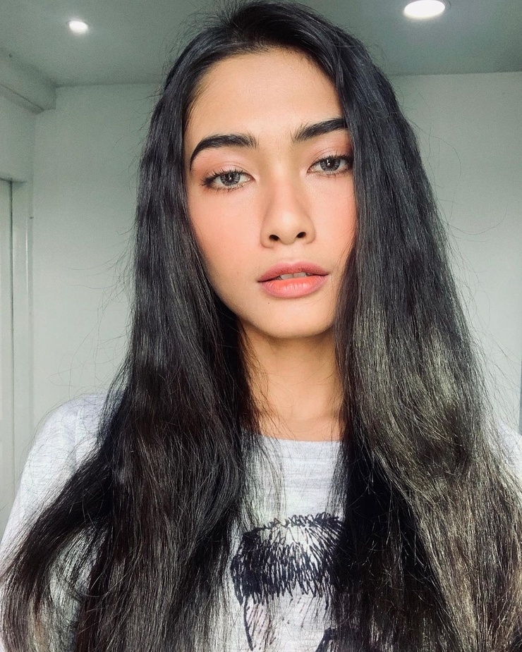 Picture of Thuzar Wint Lwin