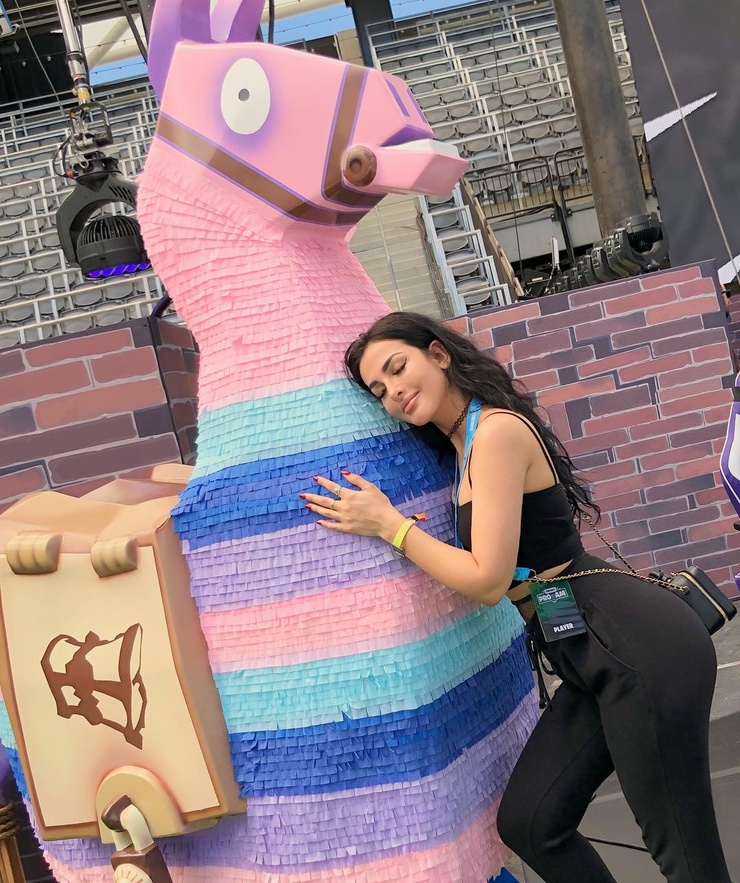 Picture of Alia Shelesh