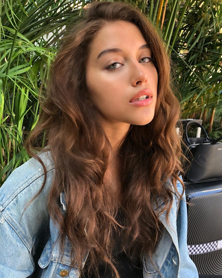 Picture of Caroline Jayna