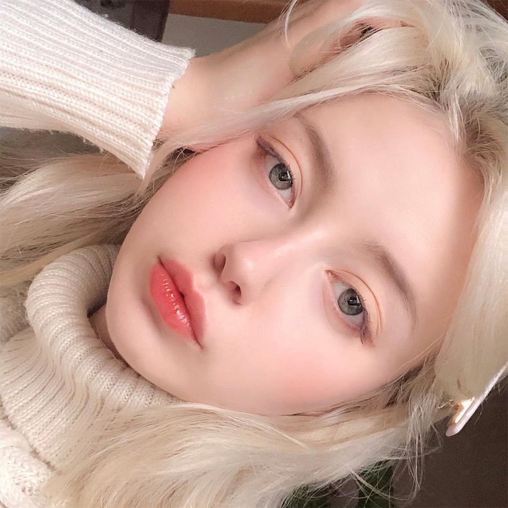 Picture of Maria Zolotova