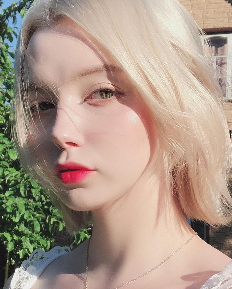 Picture of Maria Zolotova