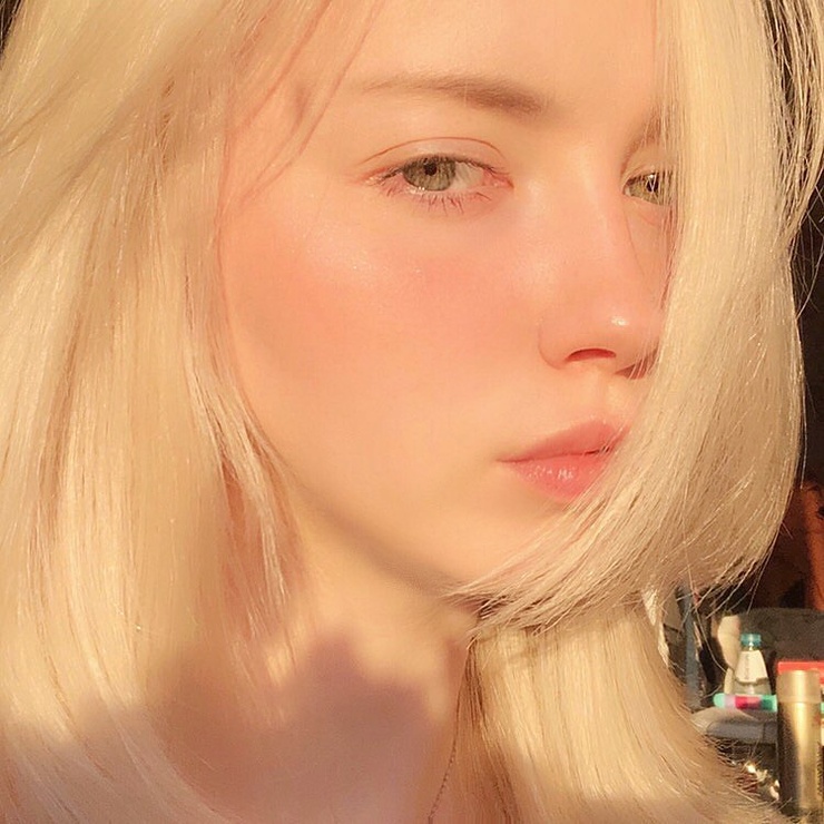 Maria Zolotova picture