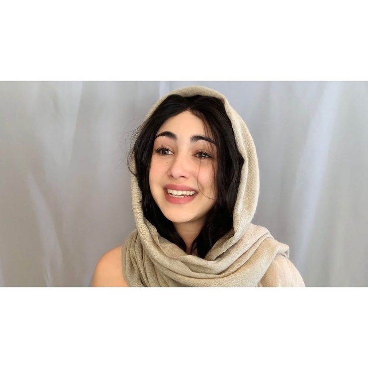 Image of Alexa Mansour