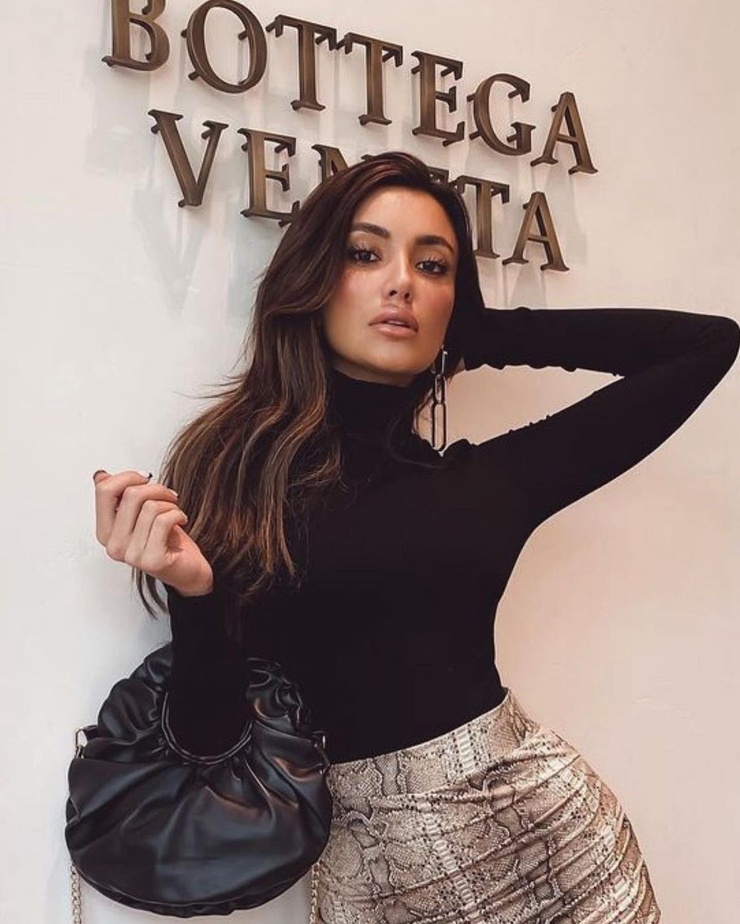 Cassie Cardelle image