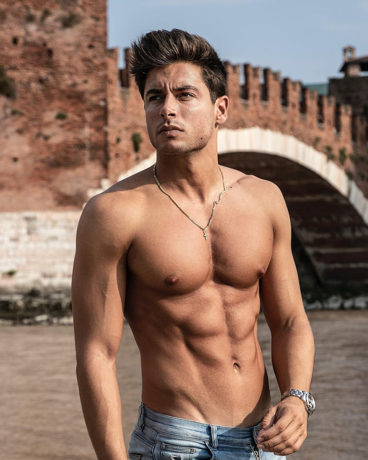 Picture of Andrea Denver