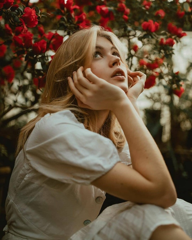 Picture of Luna (model)