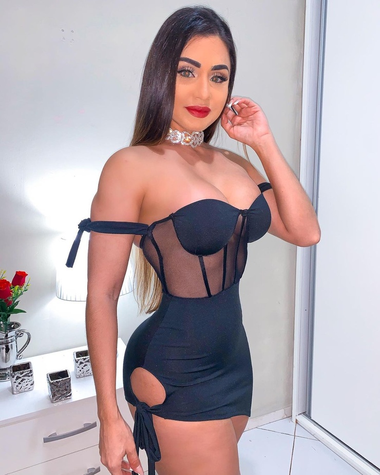 Picture of Bella Araujo