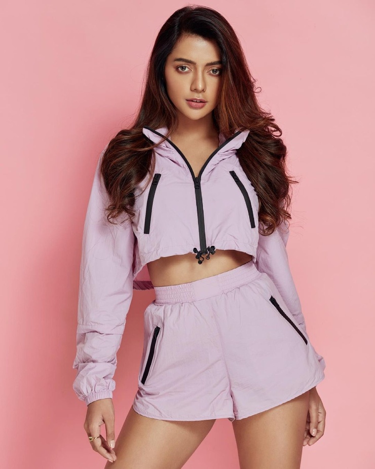 Picture of Ruhi Singh