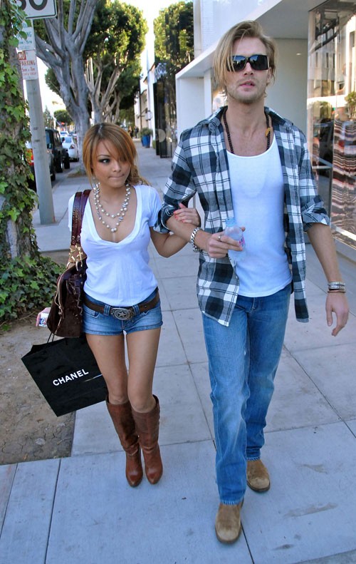 Tila Tequila image