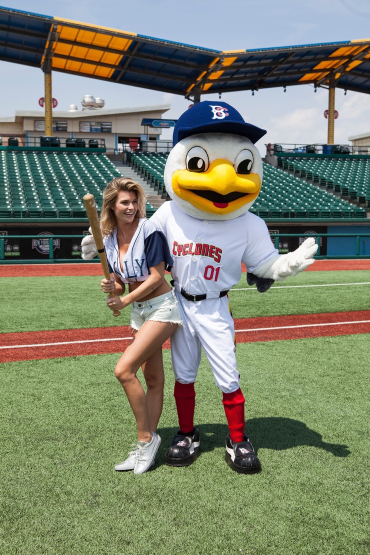 Samantha Hoopes picture