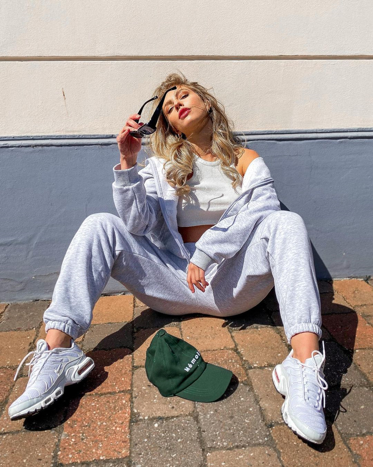 Picture of Alexa Breit