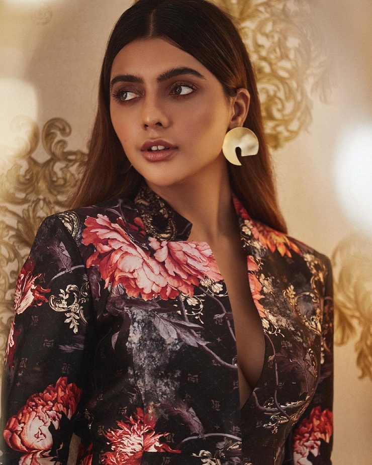 Picture of Ruhi Singh