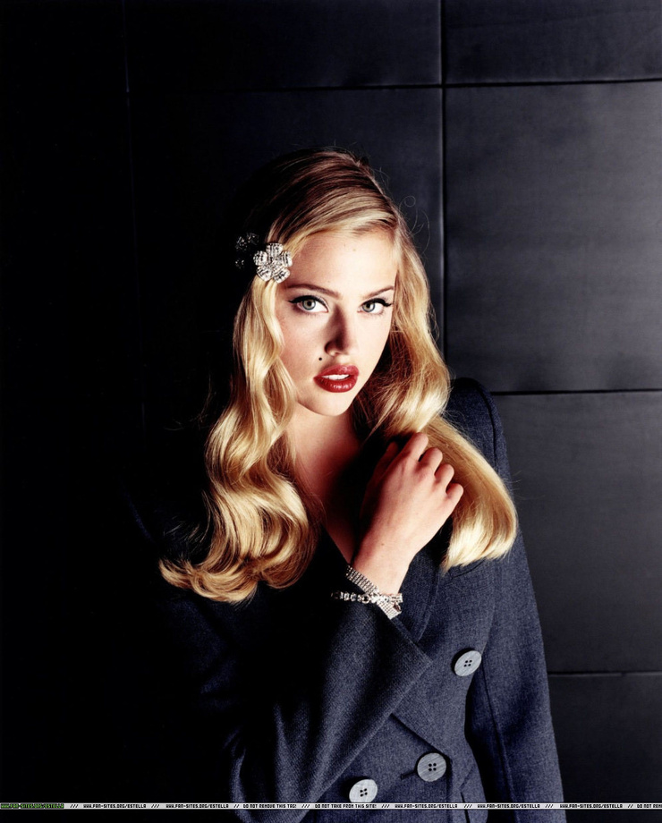 Image of Estella Warren