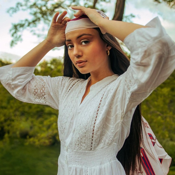 Picture Of Elliana Roullier