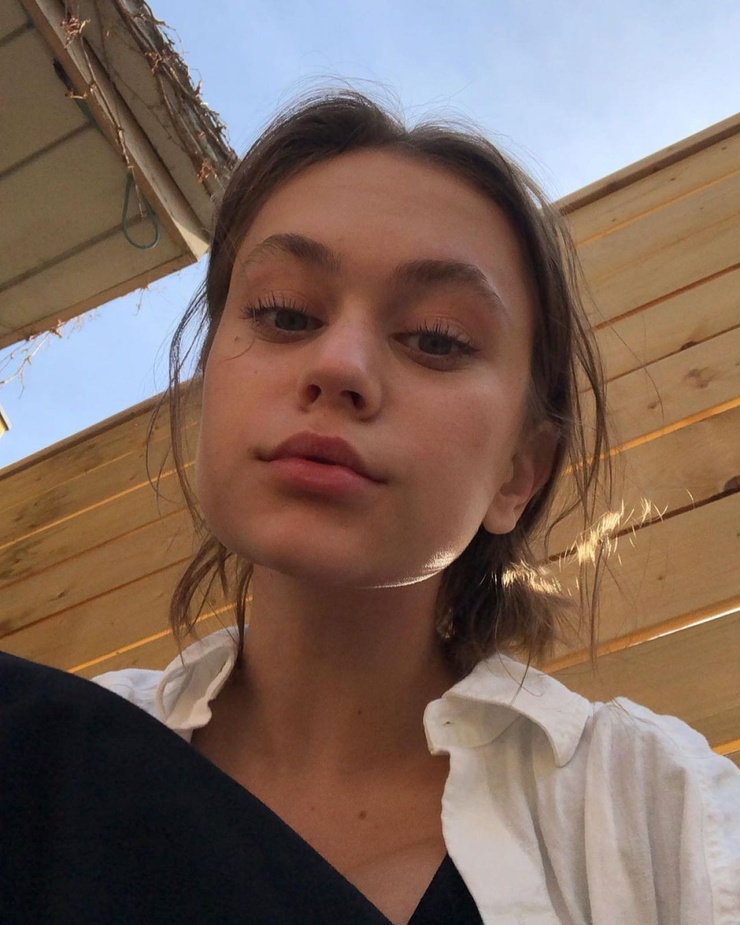 Picture of Ella Ballentine