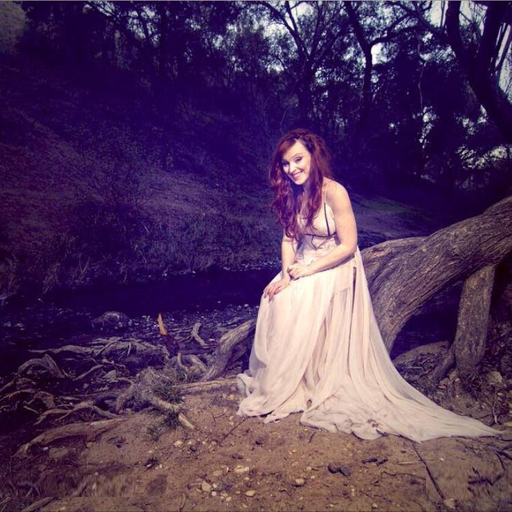 Picture of Ruth Connell