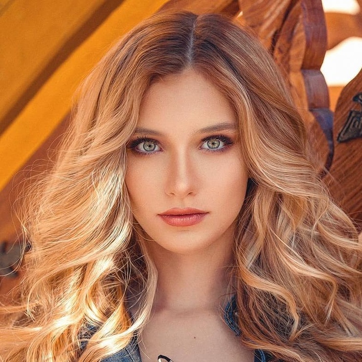 Picture of Alexandra Lenarchyk